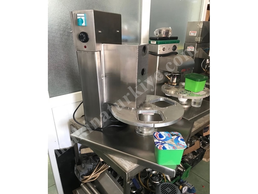 Machine de fermeture de bocaux carrés Oskar Makina F17 | makinaturkiye.com