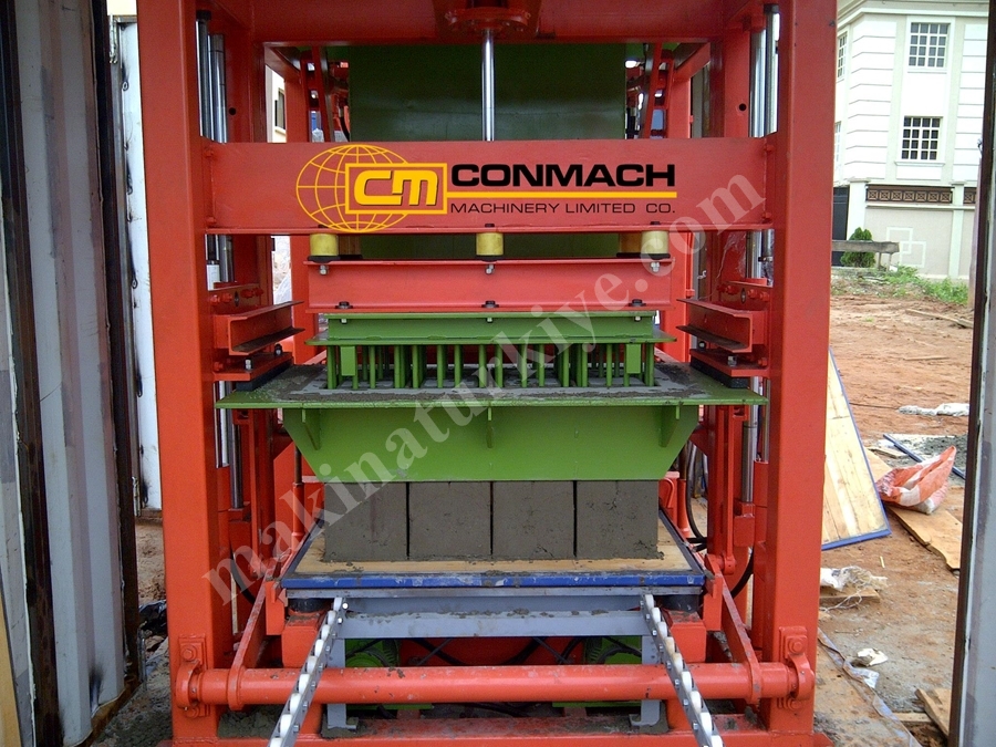 0,5 m2/baskı 550 m2/vardiya Briket Parke Taşı Makinası Conmach ...