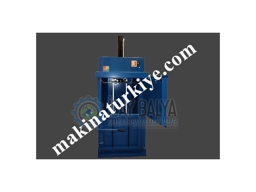 Gemi Tipi Dikey Atık Balya Pres Makinası İlay Balya ILY40 ...