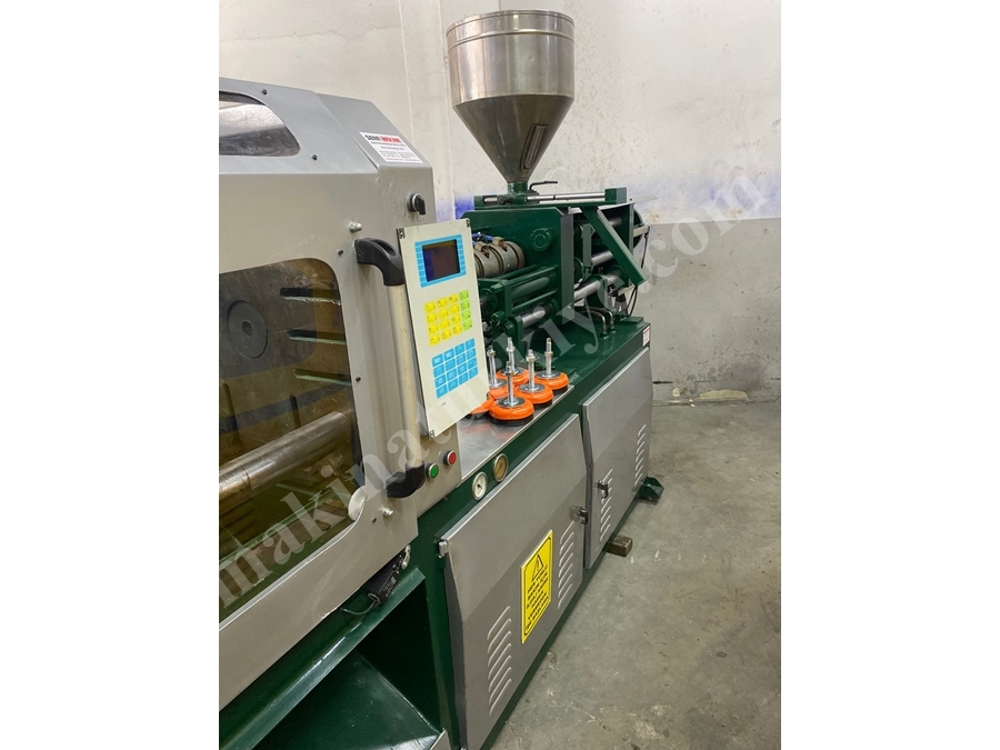 130 Ton Güven Plastik Enjeksiyon Makinası Güven Makina 130T ...